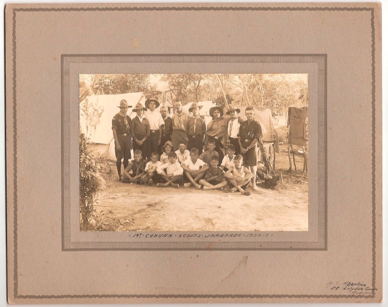 Francis-Lilian-Mackay-Scout-group-001 | Violet Town Photograph Gallery
