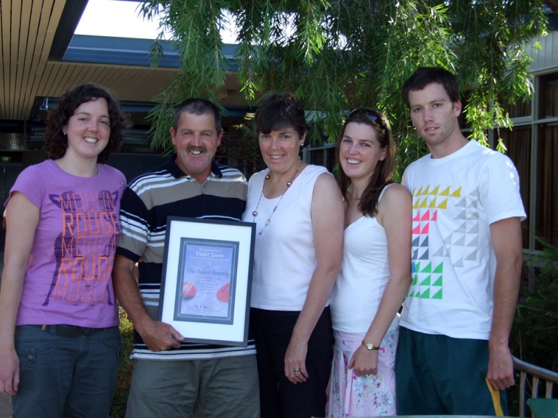 Australia Day 2008 - farewell presentation to Saker Family | Violet ...
