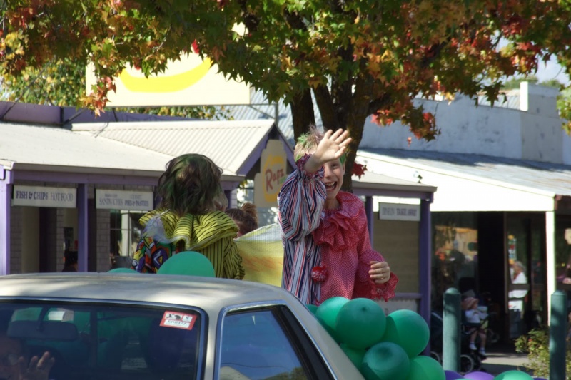 Violet Town Street Parade | Violet Town Photograph Gallery